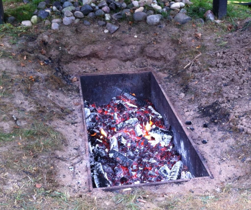 Māori Cooking: The Art of Hāngi - Luxury Gold