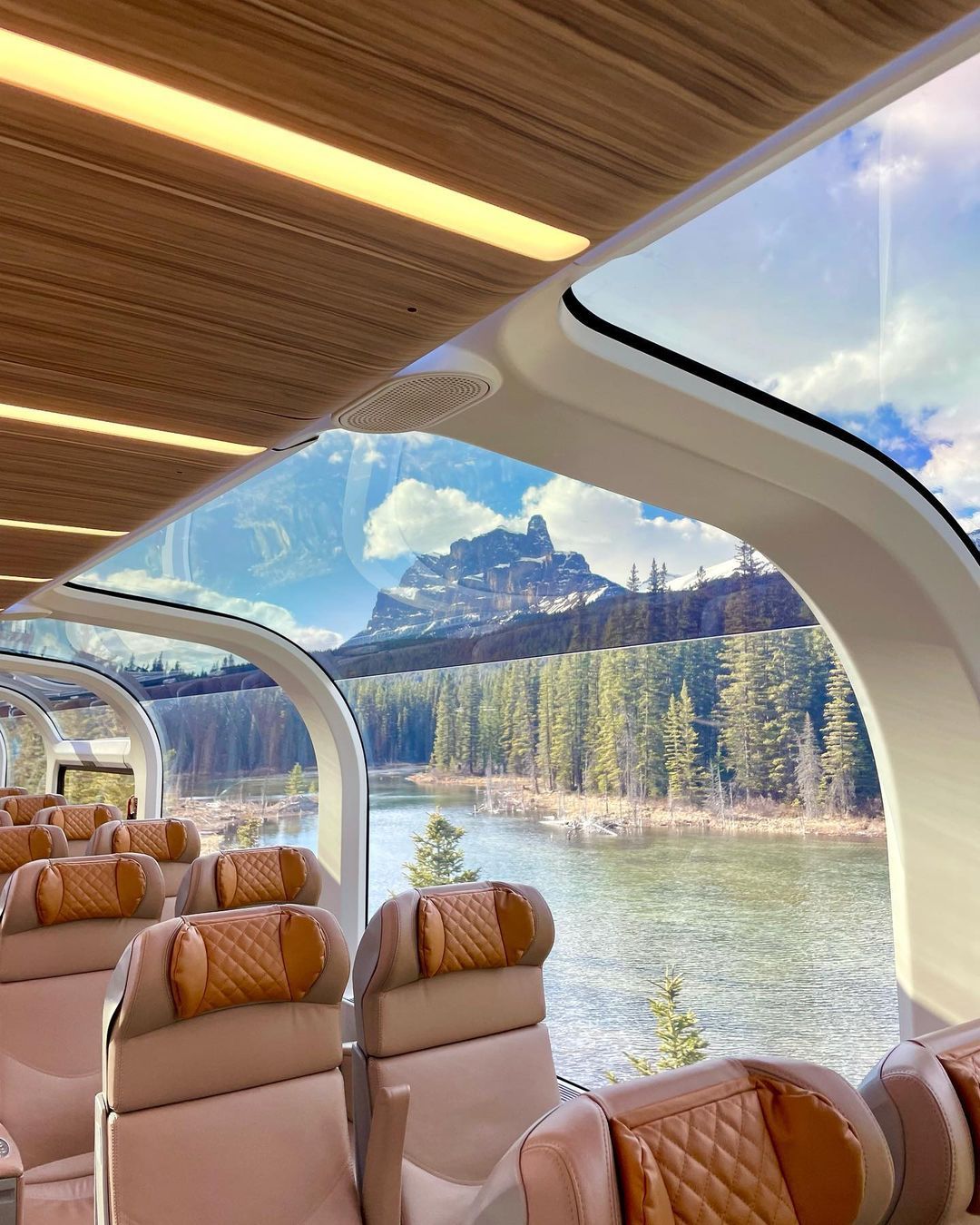 10 of the World’s Most Famous Luxury Train Rides