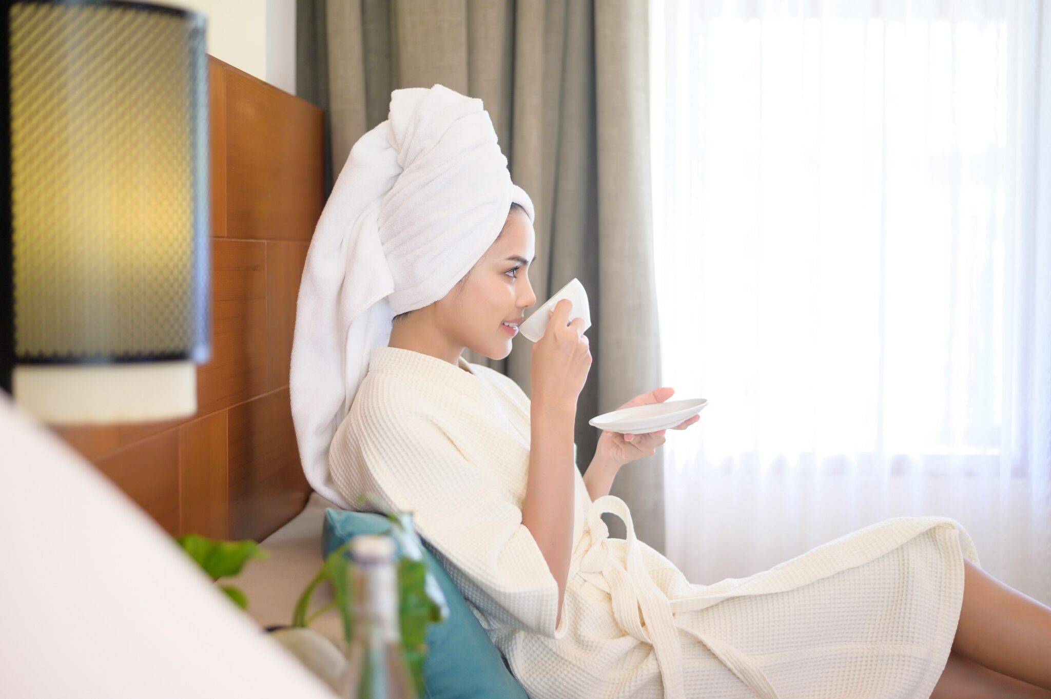 Five-Star Secrets: An Insider Guide to Room Service Etiquette - Luxury Gold