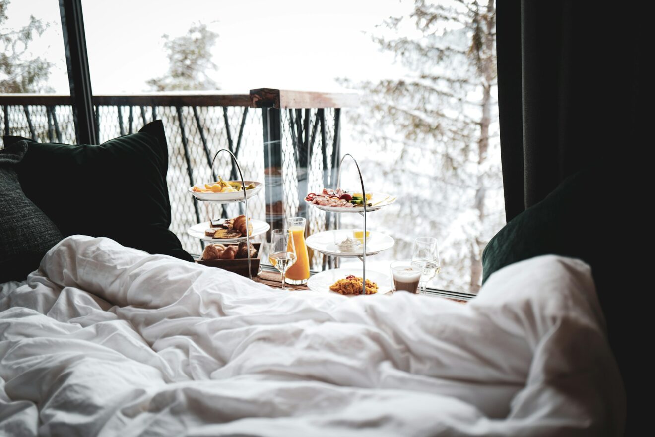 Five-Star Secrets: An Insider Guide to Room Service Etiquette - Luxury Gold